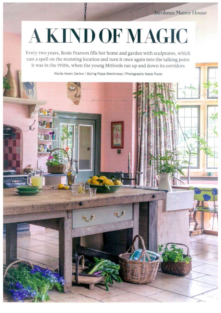 Period Living (2018) - on form